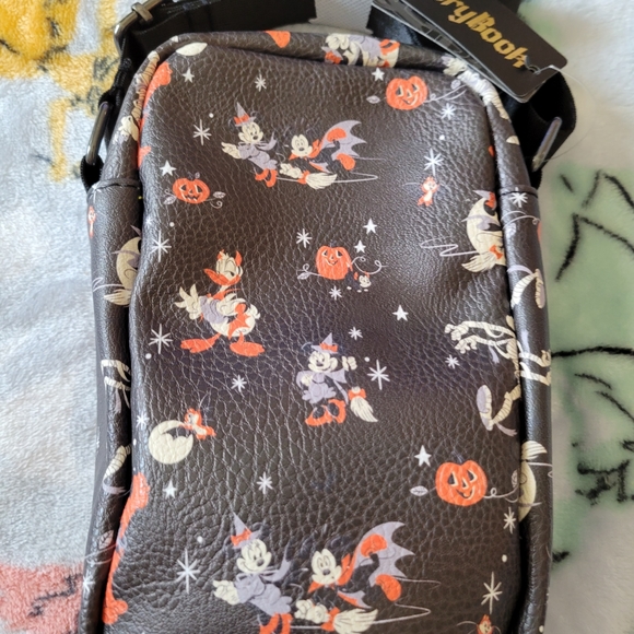 Disney | Bags | Disney Crossbody Bag | Poshmark